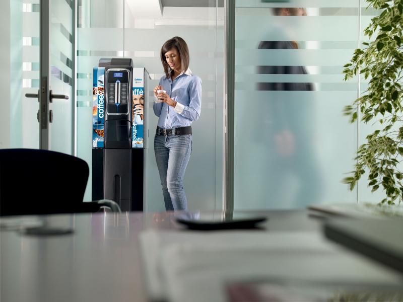 Repasovaný nápojový automat Solista Espresso